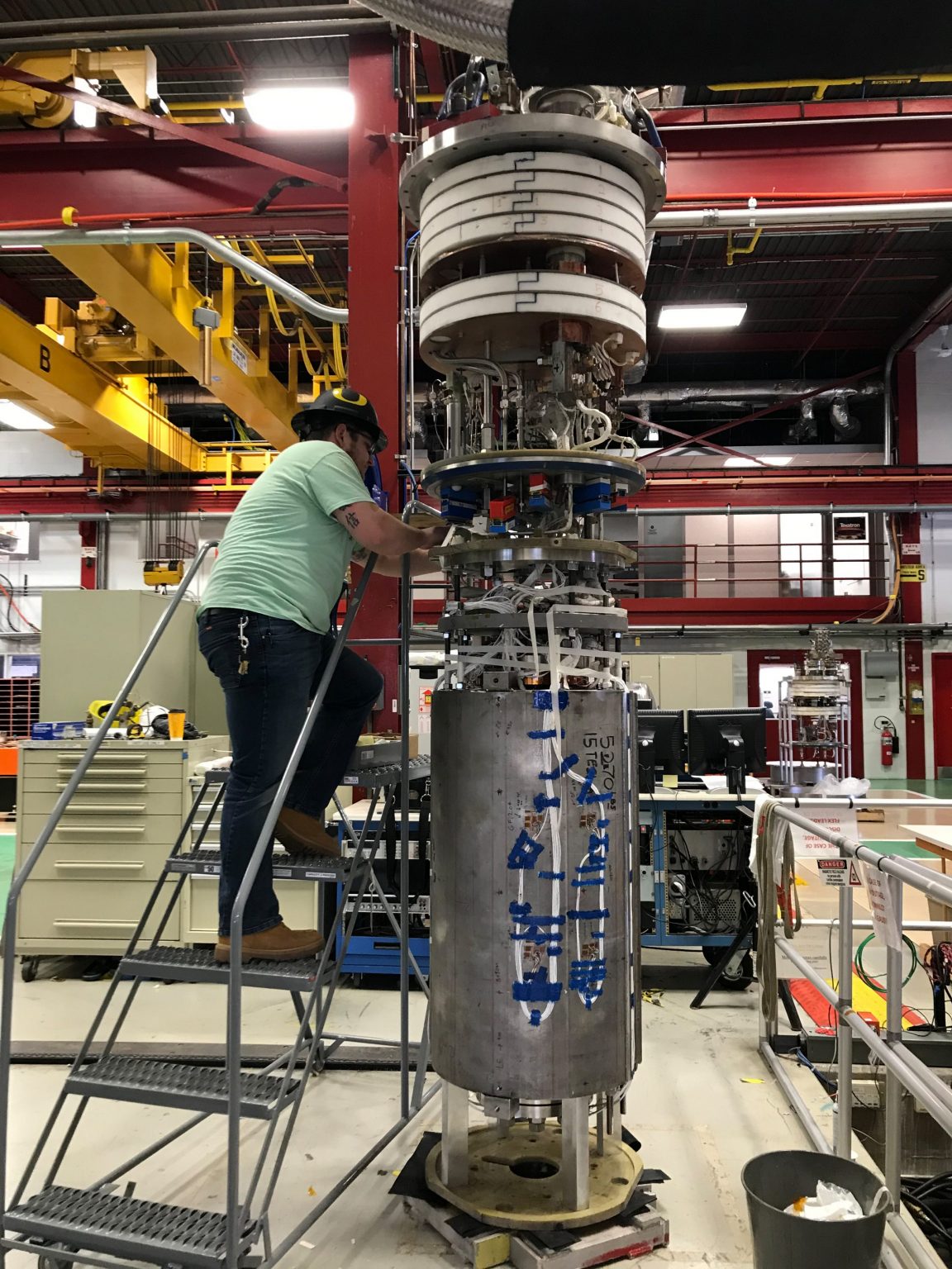 magnet-steering-dipole-14.5-tesla-zlobin