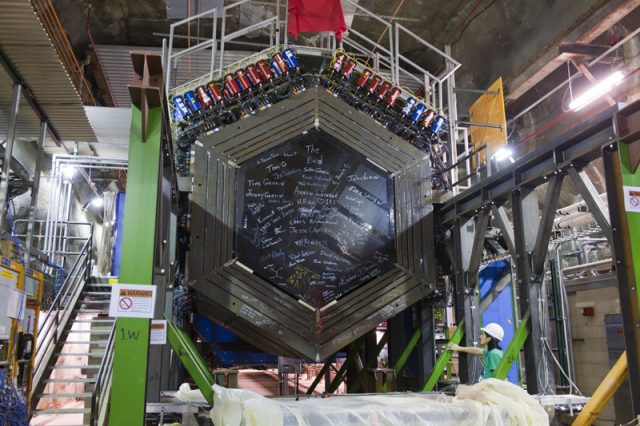 A new way to explore proton’s structure with neutrinos yields first results