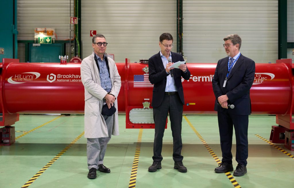 First U.S.-built focusing magnet for LHC upgrade arrives at CERN