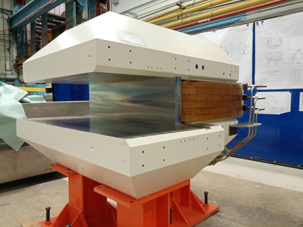 Fermilab completes unique set of magnets for accelerator upgrade at Oak ...